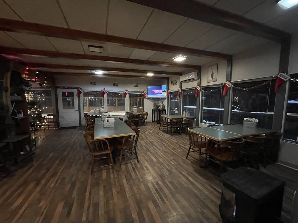 Lakefront Bar & Grill Cascade, Idaho