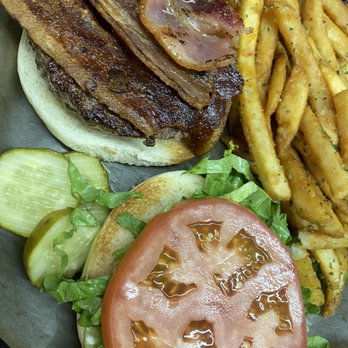 PUBLIC HOUSE DINER - Updated December 2025 - 18 Photos & 11 Reviews ...