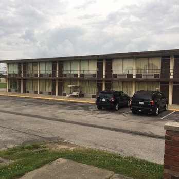 THE HOLIDAY MOTEL & RESTAURANT - Updated December 2025 - 21 Photos & 19 ...