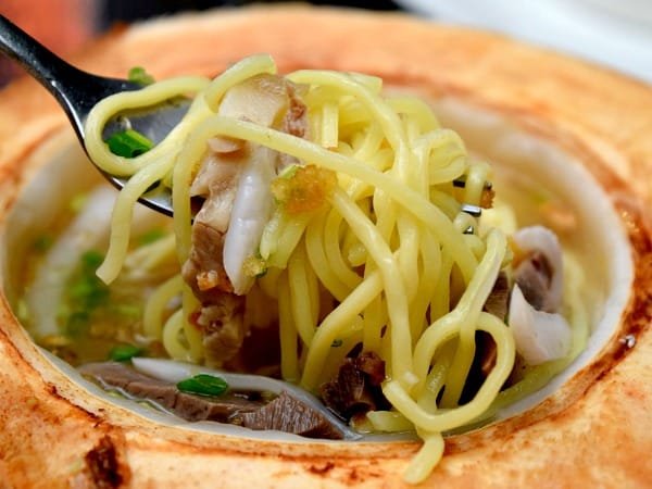 BAMBUKO BISTRO - Updated October 2025 - Box 1 UPV Zulueta Avenue ...