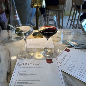 BREWCO SOCIAL - Updated July 2024 - 26 Photos - 124 Manhattan Beach ...