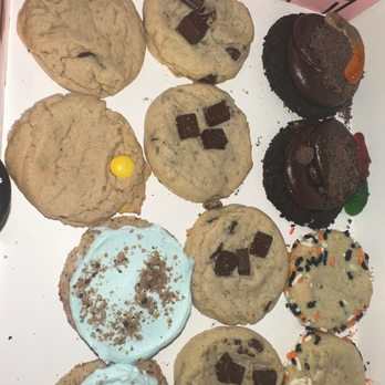 CRUMBL - NOVATO - Updated April 2025 - 99 Photos & 74 Reviews - 132 ...