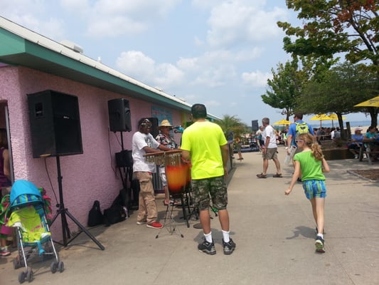 BEACHSIDE OASIS - Updated November 2025 - 15 Reviews & 18 Photos - 100 ...