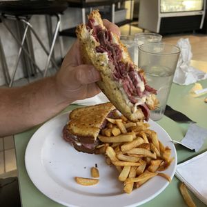 LANDMARK DINER - DOWNTOWN - 179 Photos & 322 Reviews - Diners - 60 ...