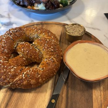 TAVERN ON MAIN - Updated September 2025 - 192 Photos & 154 Reviews ...