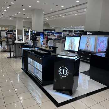 MACY’S - Updated September 2025 - 145 Photos & 244 Reviews - 1201 G St ...