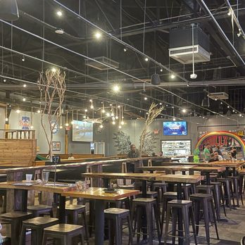 CRAFT HALL - Updated January 2025 - 223 Photos & 118 Reviews - 901 N ...