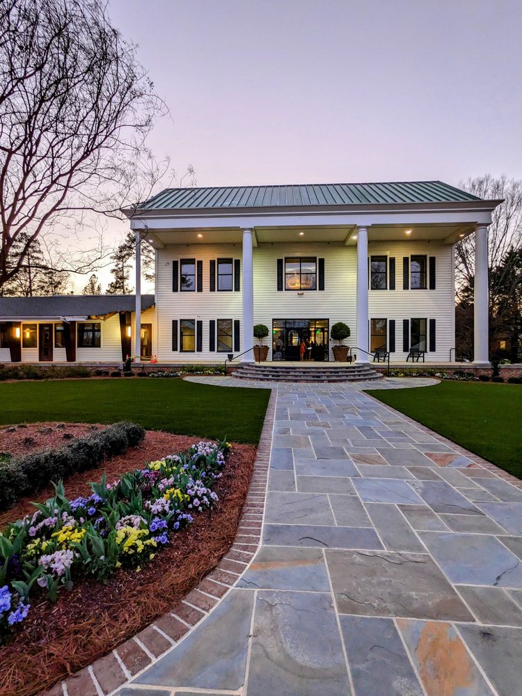 MILLBROOK MANOR - Updated October 2025 - 69 Photos & 16 Reviews - 1705 ...