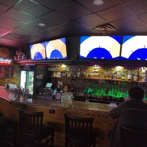LAMBEAU’S SPORTS BAR & GRILL - 92 Photos & 36 Reviews - 13131 Louetta ...