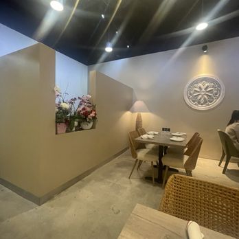 VALA KITCHEN - Updated July 2024 - 134 Photos & 82 Reviews - 6110 W Sunset Blvd, Los Angeles ...