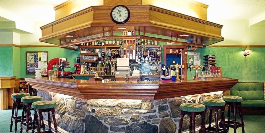 DARK ISLAND HOTEL - Updated June 2024 - Liniclate, Linaclate, Eilean ...