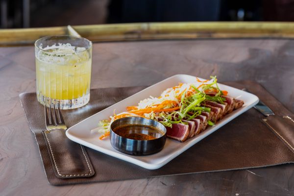 THE HIGHLANDER - Updated December 2025 - 48 Photos & 39 Reviews - 1110 ...