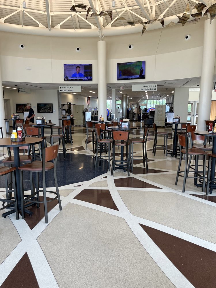 FAYETTEVILLE REGIONAL AIRPORT - Updated December 2024 - 68 Photos & 113 ...