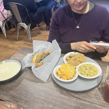 KIKI’S CHICKEN AND WAFFLES - Updated January 2026 - 52 Photos & 42 ...