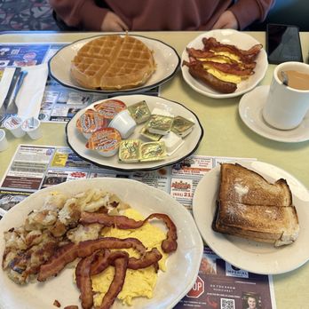 CORAM DINER - Updated January 2026 - 87 Photos & 150 Reviews - 383 ...