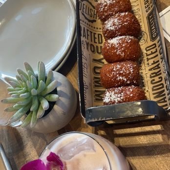 EIGHT THIRTY COMMON - Updated October 2024 - 373 Photos & 418 Reviews ...