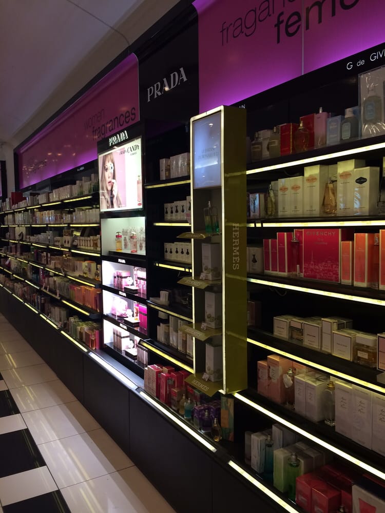 SEPHORA TRIANGLE - Updated June 2025 - 24 Photos & 23 Reviews - Carrer ...