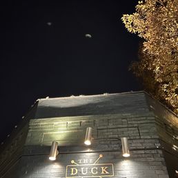 THE DUCK INN - Updated October 2025 - 1363 Photos & 678 Reviews - 2701 ...