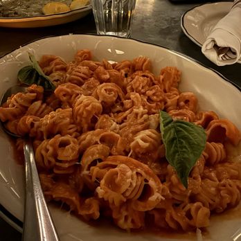 ZARELLA PIZZERIA & TAVERNA - Updated August 2025 - 263 Photos & 103 ...