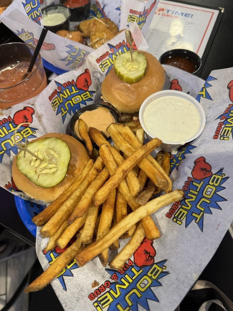 BOUT TIME PUB & GRUB - Updated March 2025 - 13 Reviews - 475 W 14600th ...