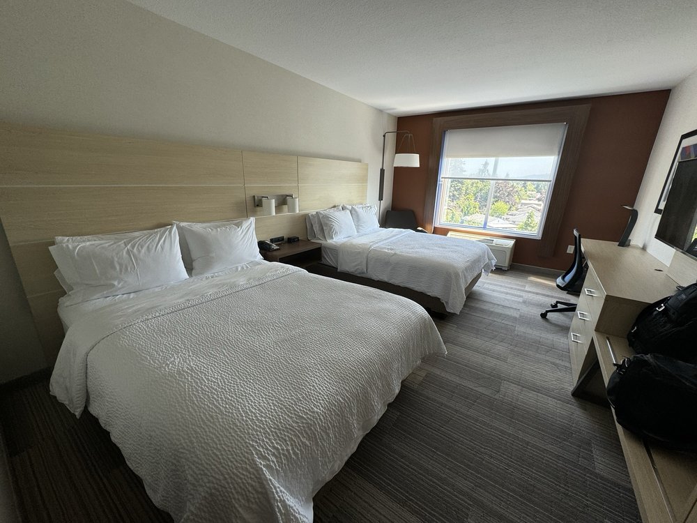 HOLIDAY INN EXPRESS EUGENE - SPRINGFIELD - Updated December 2025 - 82 ...