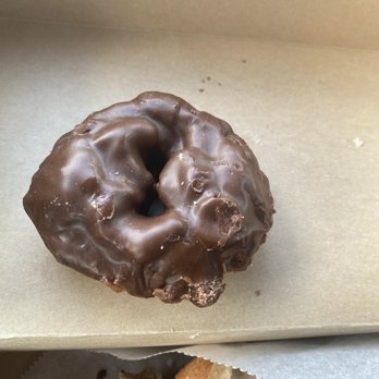 FOX’S DONUT DEN - Updated August 2024 - 266 Photos & 331 Reviews - 3900 ...