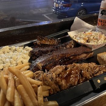 THE RUSTY PIG - Updated November 2025 - 142 Photos & 203 Reviews - 34 ...