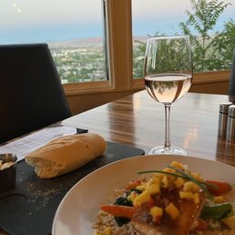 CLIFFSIDE RESTAURANT - Updated July 2025 - 987 Photos & 959 Reviews ...