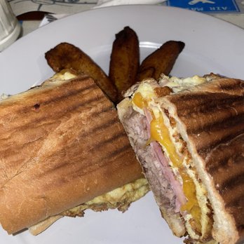 CAFE REYES - Updated December 2025 - 266 Photos & 243 Reviews - 421 ...