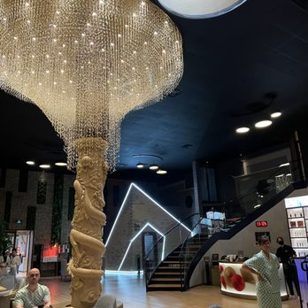 GO PLACE - Updated October 2025 - 710 Photos & 124 Reviews - 3275 ...