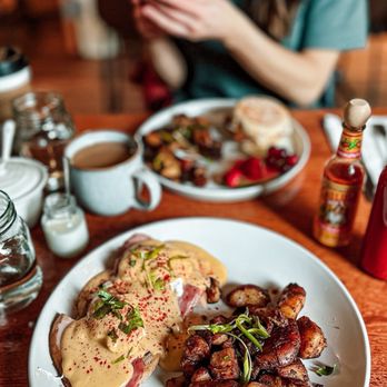 BISTRO 76 CAFE & CATERING - Updated September 2024 - 583 Photos & 426 ...