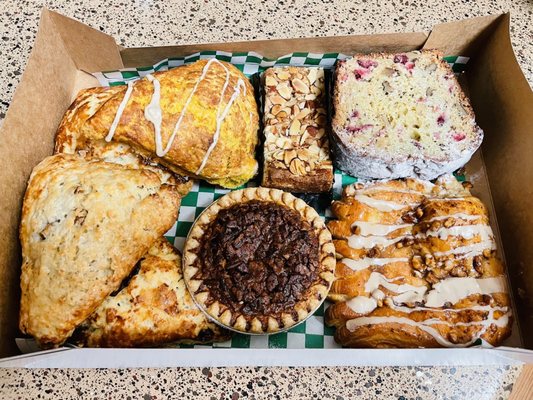 BEAR MOON BAKERY - Updated November 2024 - 174 Photos & 315 Reviews ...