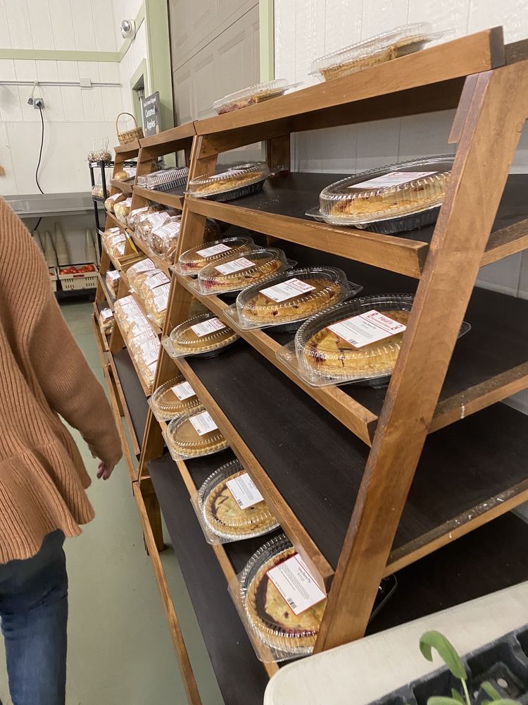 HEIDI’S FARMSTAND & BAKERY - Updated December 2025 - 29 Photos & 23 ...