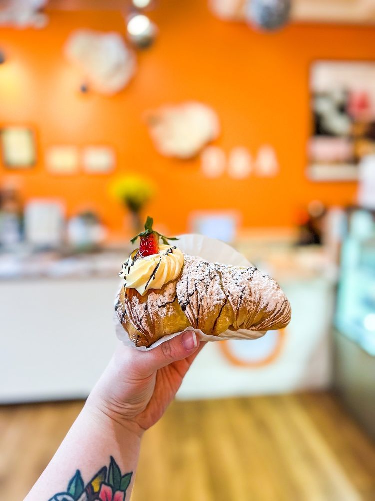 DOLCE & AMARO ARTISAN BAKERY - Updated September 2025 - 406 Photos ...