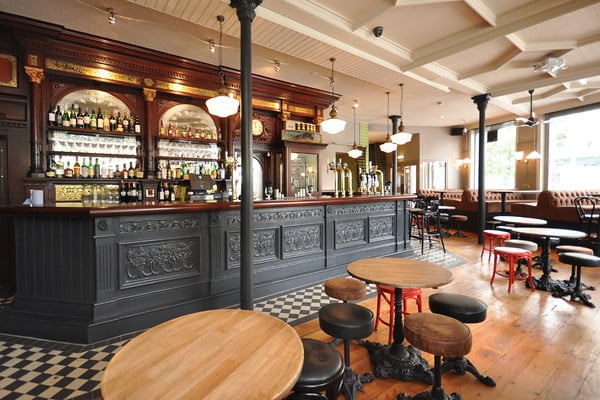 THE VICTORIA INN - Updated July 2024 - 17 Photos & 29 Reviews - 72-79 ...