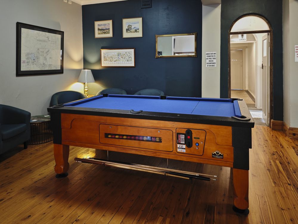 ROYAL HOTEL CAPERTEE - Updated April 2024 - 10 Photos - 67 Castlereagh ...