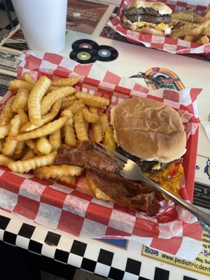 SNOW WHITE DRIVE IN - 69 Photos & 151 Reviews - 1714 W Main St, Lebanon ...