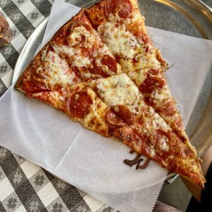 FUN HOUSE PIZZA - Updated July 2025 - 29 Photos & 63 Reviews - 405 NW ...