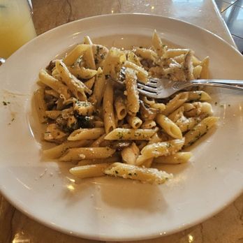 THE CHEESECAKE FACTORY - Updated March 2025 - 811 Photos & 673 Reviews ...