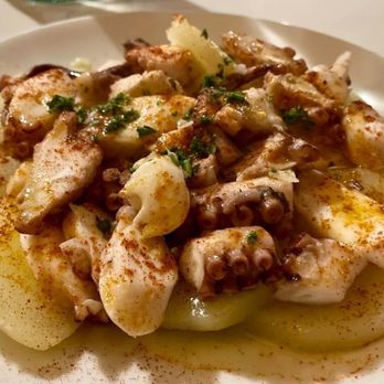 DOS BESOS - Updated June 2024 - 689 Photos & 284 Reviews - 99 Union St ...