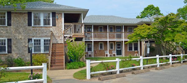 EDGARTOWN COMMONS - Updated September 2024 - 19 Photos & 20 Reviews ...