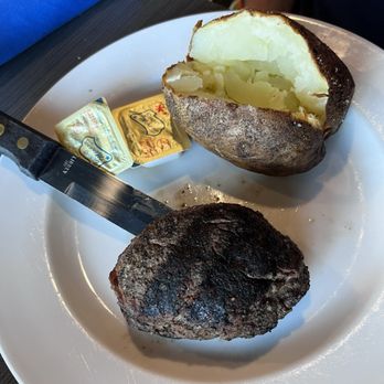 STATION 101 PUB & KITCHEN - Updated December 2025 - 307 Photos & 405 ...