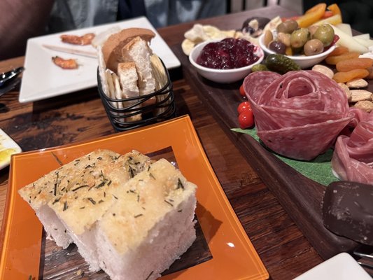 QUENCH TAPS AND TAPAS - 47 Photos & 20 Reviews - 14010 N Litchfield Rd ...