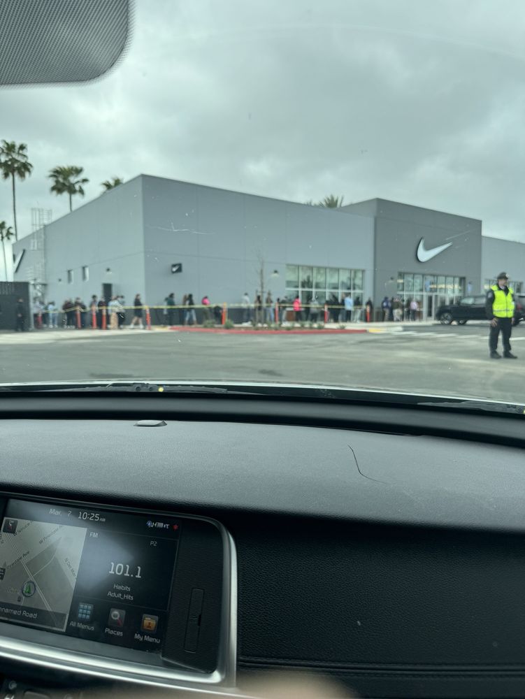 NIKE UNITE - COMING SOON - 7650 N Blackstone Ave, Fresno, California - Shoe Stores - Phone ...