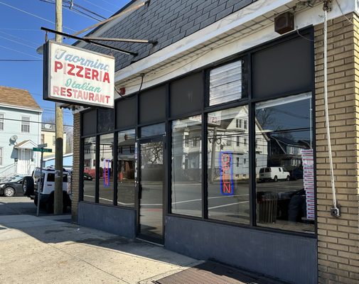 TAORMINA PIZZERIA - Updated December 2025 - 22 Photos & 37 Reviews ...