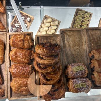 EMMY FRENCH CORNER - Updated October 2025 - 77 Photos & 40 Reviews ...