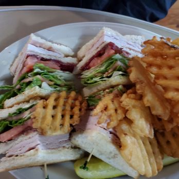 MAHONEY’S IRISH PUB & STEAKHOUSE - Updated March 2025 - 101 Photos ...