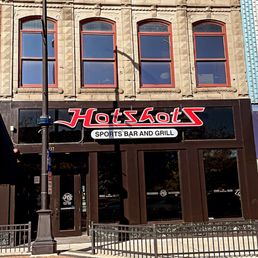 HOTSHOTS SPORTS BAR AND GRILL - Updated August 2025 - 63 Photos & 14 ...
