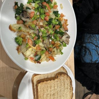 BUTTERS PANCAKES & CAFÉ - NORTHSIGHT BLVD - Updated May 2024 - 845 ...