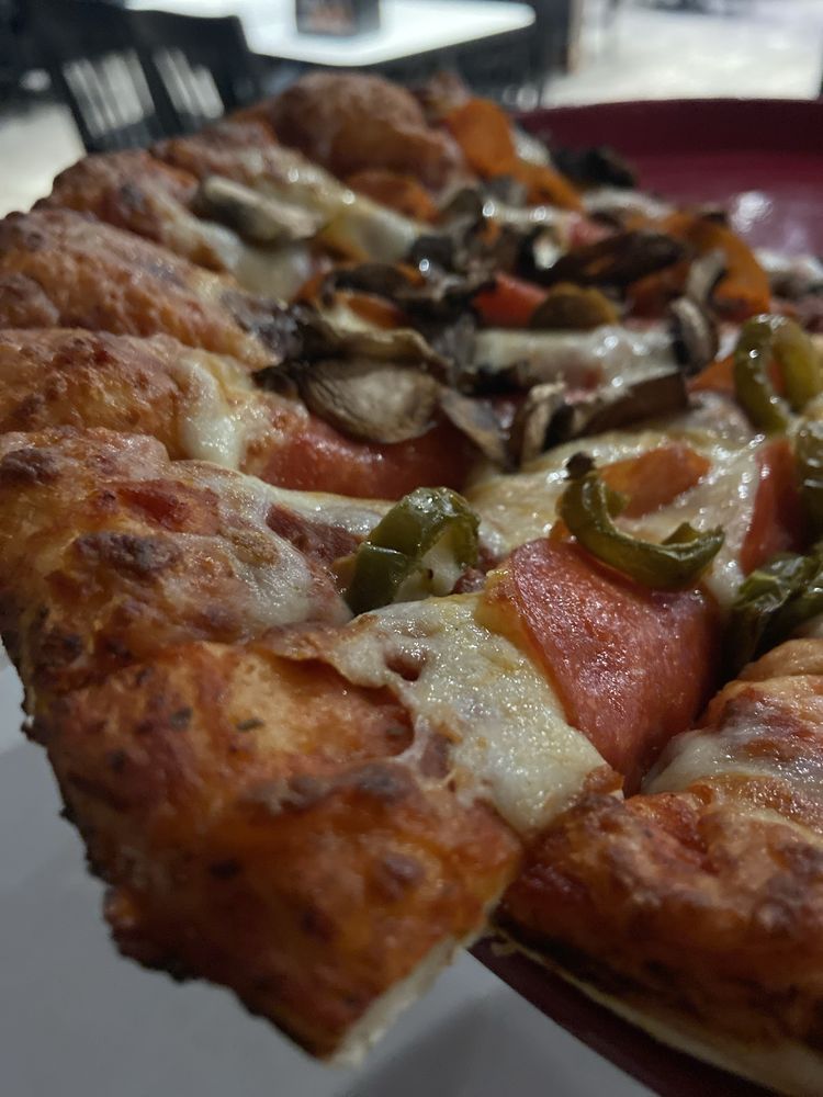 ROUND TABLE PIZZA - Updated May 2026 - 142 Photos & 236 Reviews - 13293 ...